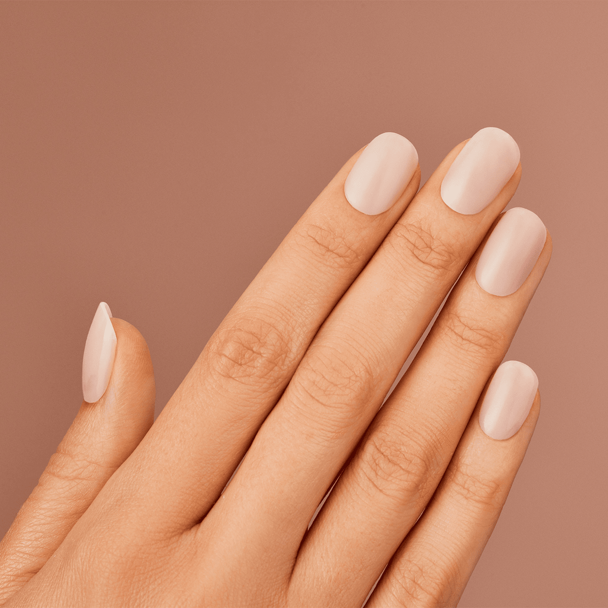 CND • Builder Oat Milk • haar-shop.ch