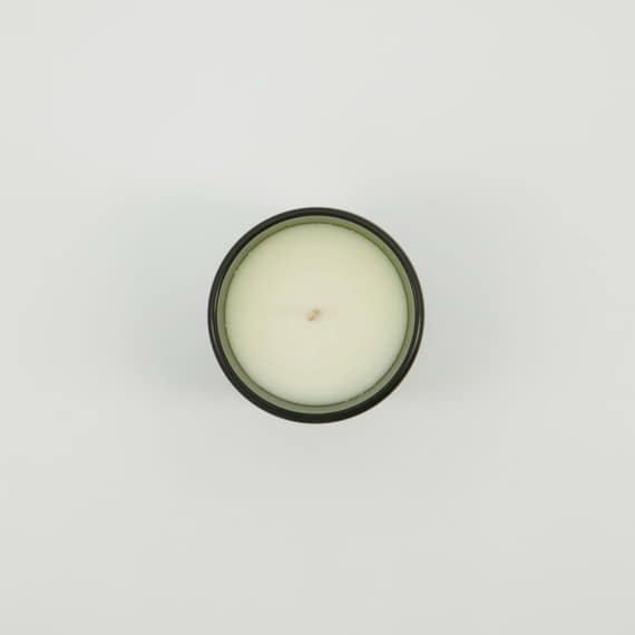 Meraki • Scented Candle - Oud Leaf 120 g • haar-shop.ch