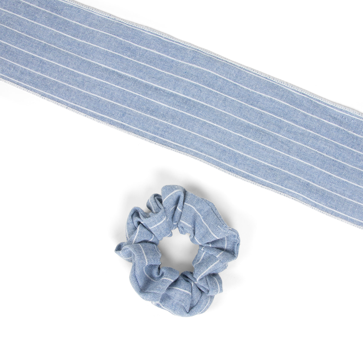 Trisa Accessoires • Denim Scrunchie mit Schleife • haar-shop.ch