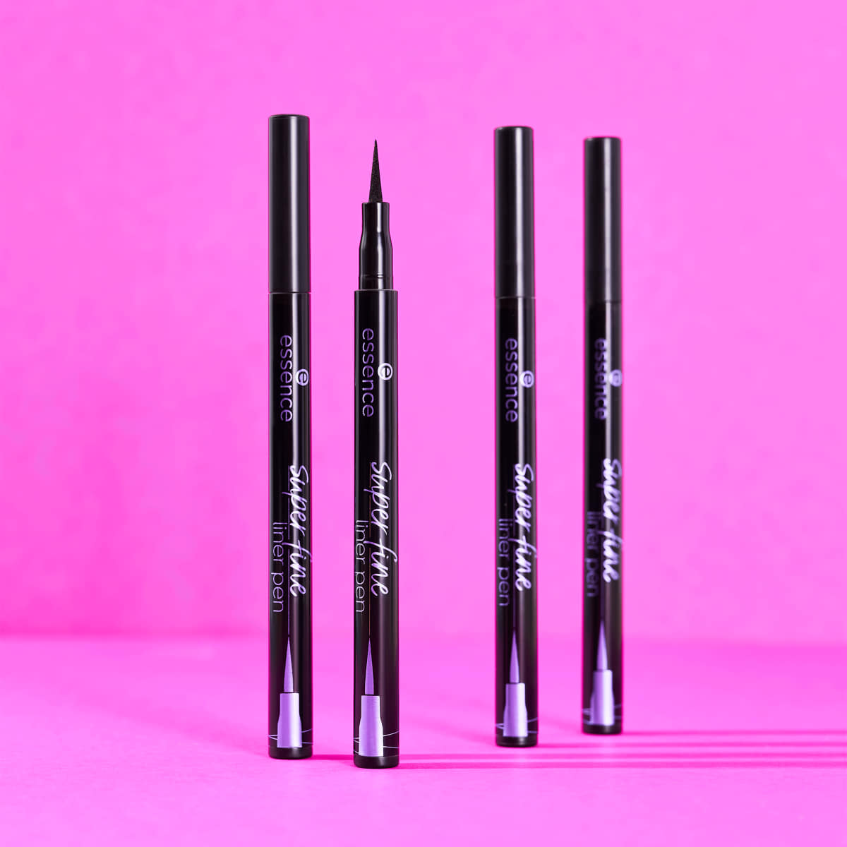 Essence • Super Fine Liner Pen - 01 Deep Black • haar-shop.ch