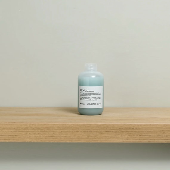 Shampoo MINU • davines • soins essentiels • haar-shop.ch