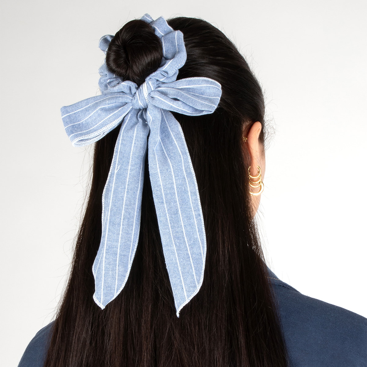 Trisa Accessoires • Denim Scrunchie mit Schleife • haar-shop.ch